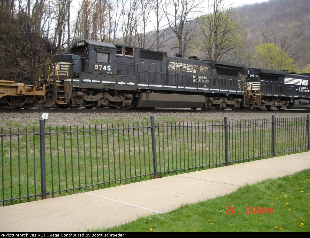 NS 8745 heads EB (long-hood forward)
